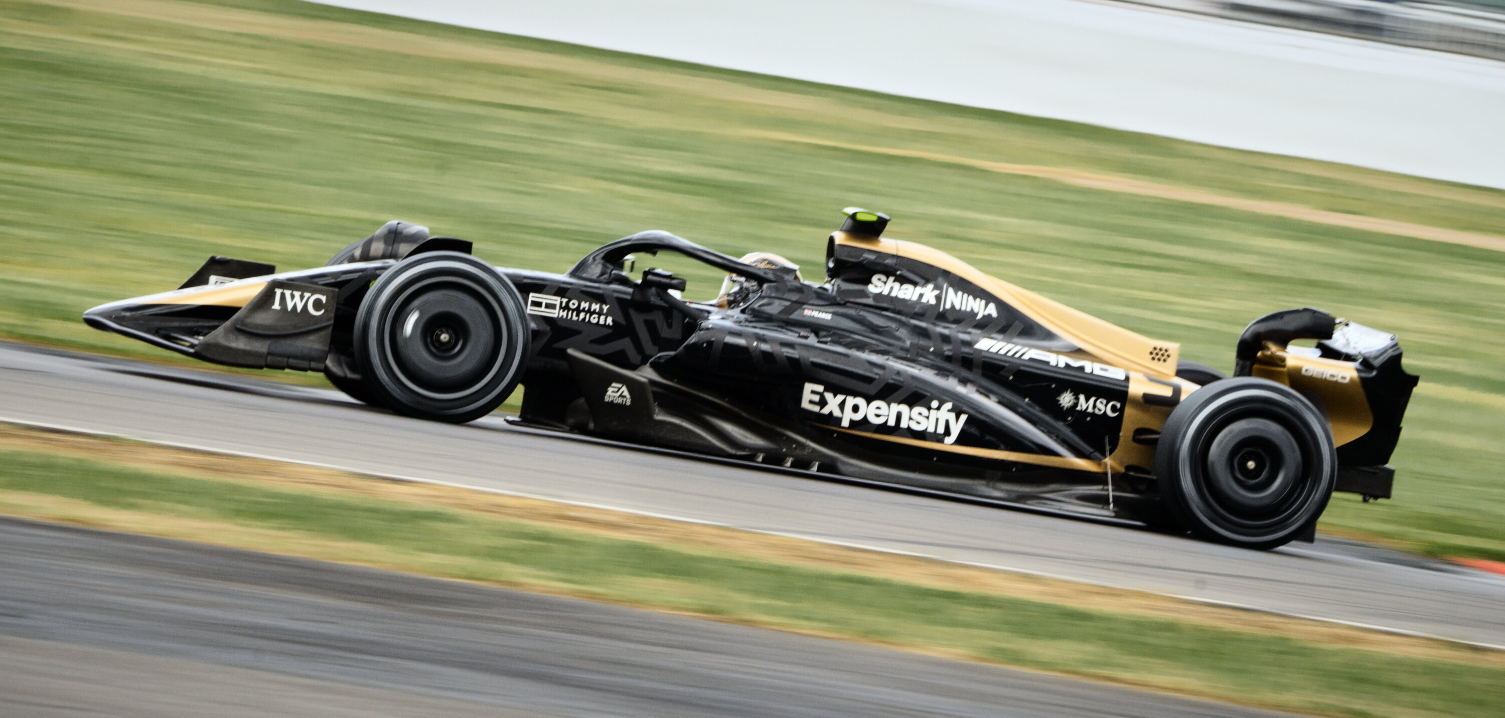 Einer der Rennwagen des APXGP-Teams aus 'F1® Der Film'